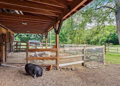 The Barn – Emerald's Farm